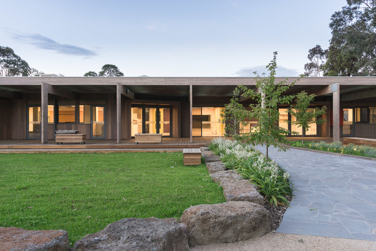 Botanical Traditions : Commercial Design Collection